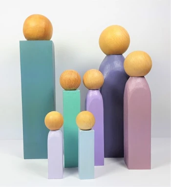 Handcrafted custom wooden figures – Wood-Folk